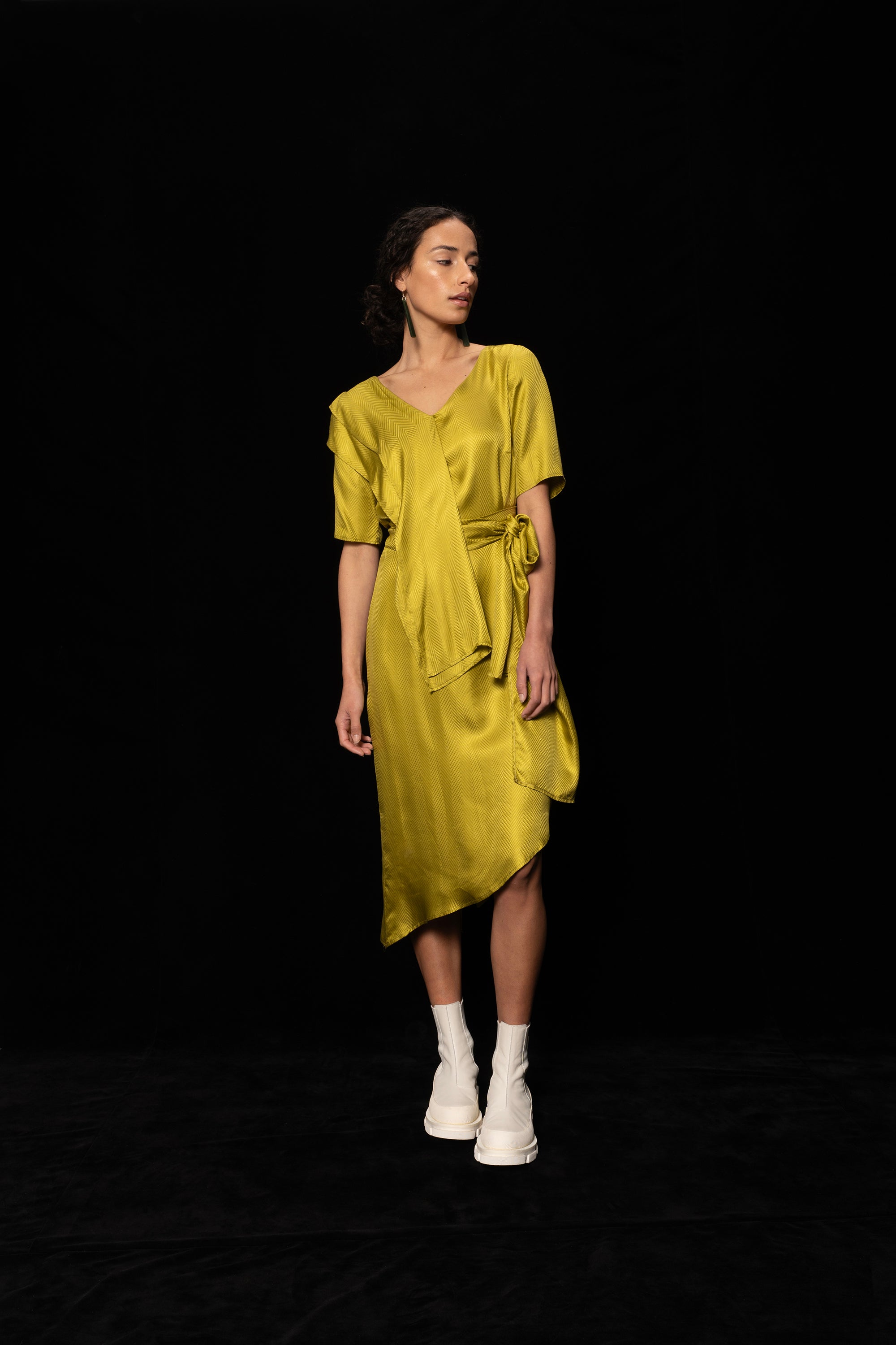 Tari – Kiri Nathan